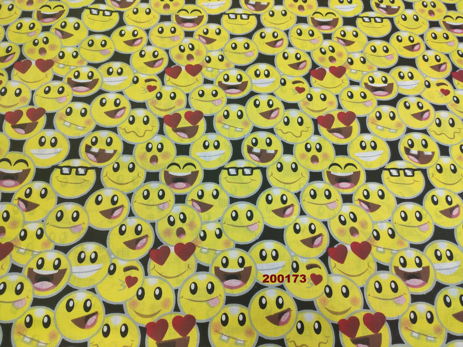 mintás pamutvászon /vidám emojik (szívecskés emoji 4.2cm × 4.2cm ...
