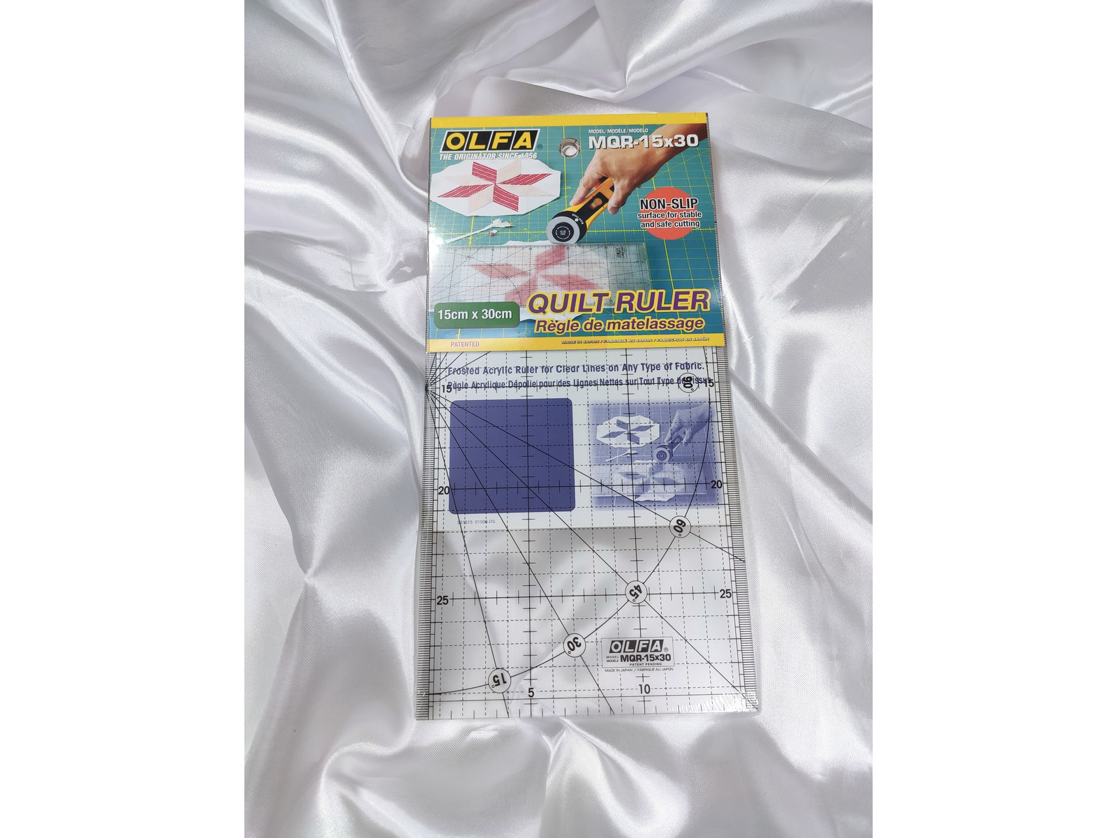 OLFA műanyag patchwork vonalzó /15cm×30cm /átlátszó - K-ELME KFT - Méteráru webshop